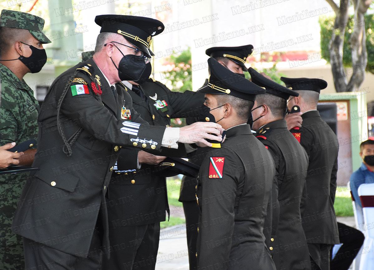 Encabeza titular de la 13/a. Zona Militar ceremonia de ascensos | Meridiano.mx