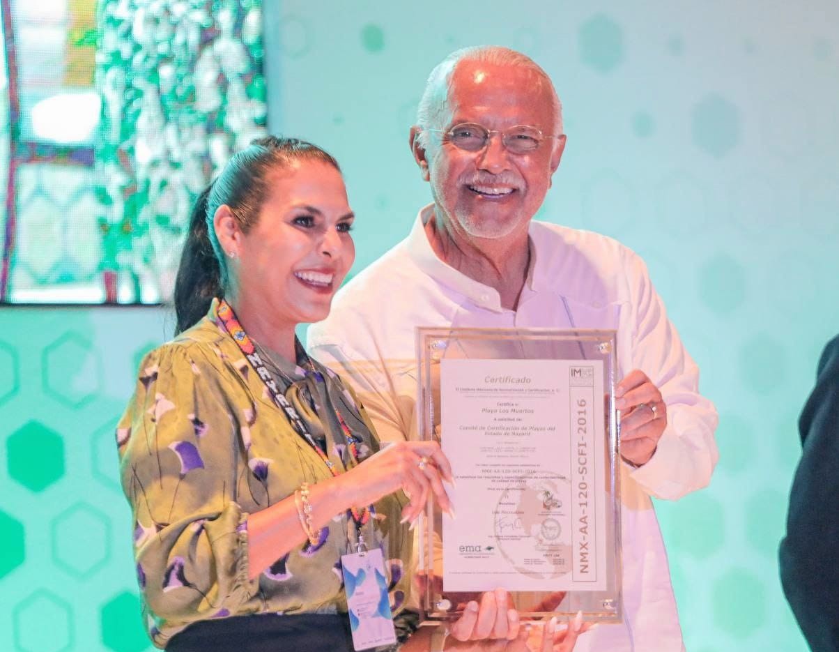 Reconoce Navarro Quintero el trabajo de Mirtha Villalvazo | Meridiano.mx