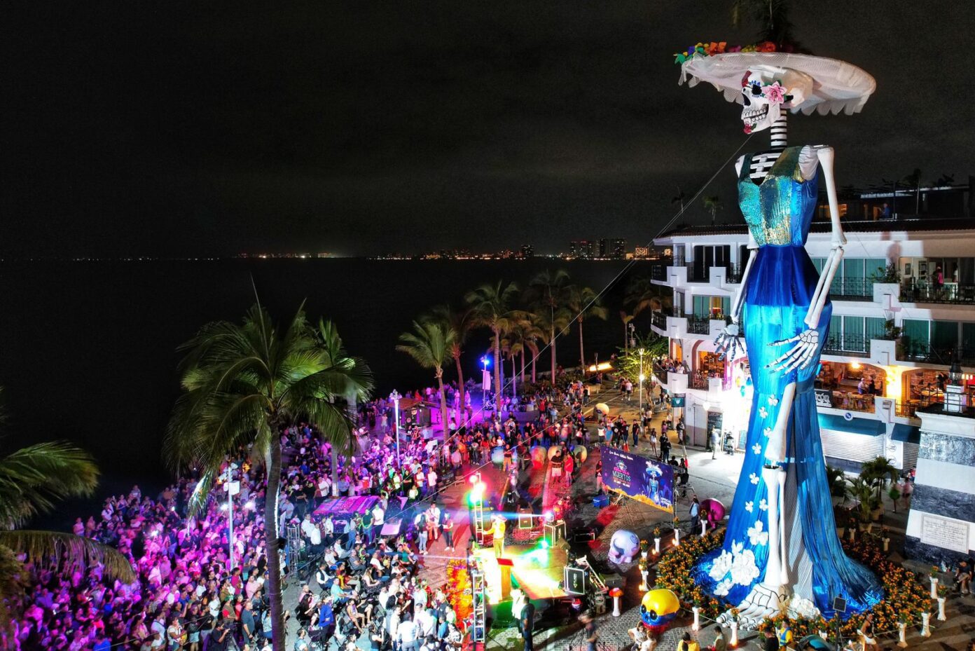 La Catrina más grande del mundo se queda una semana más en el Malecón ...
