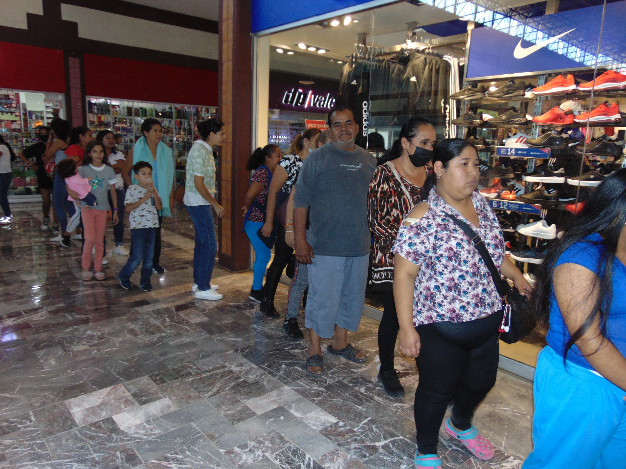 Compartió Casa Ley Álica gigantesca rosca de Reyes | Meridiano.mx