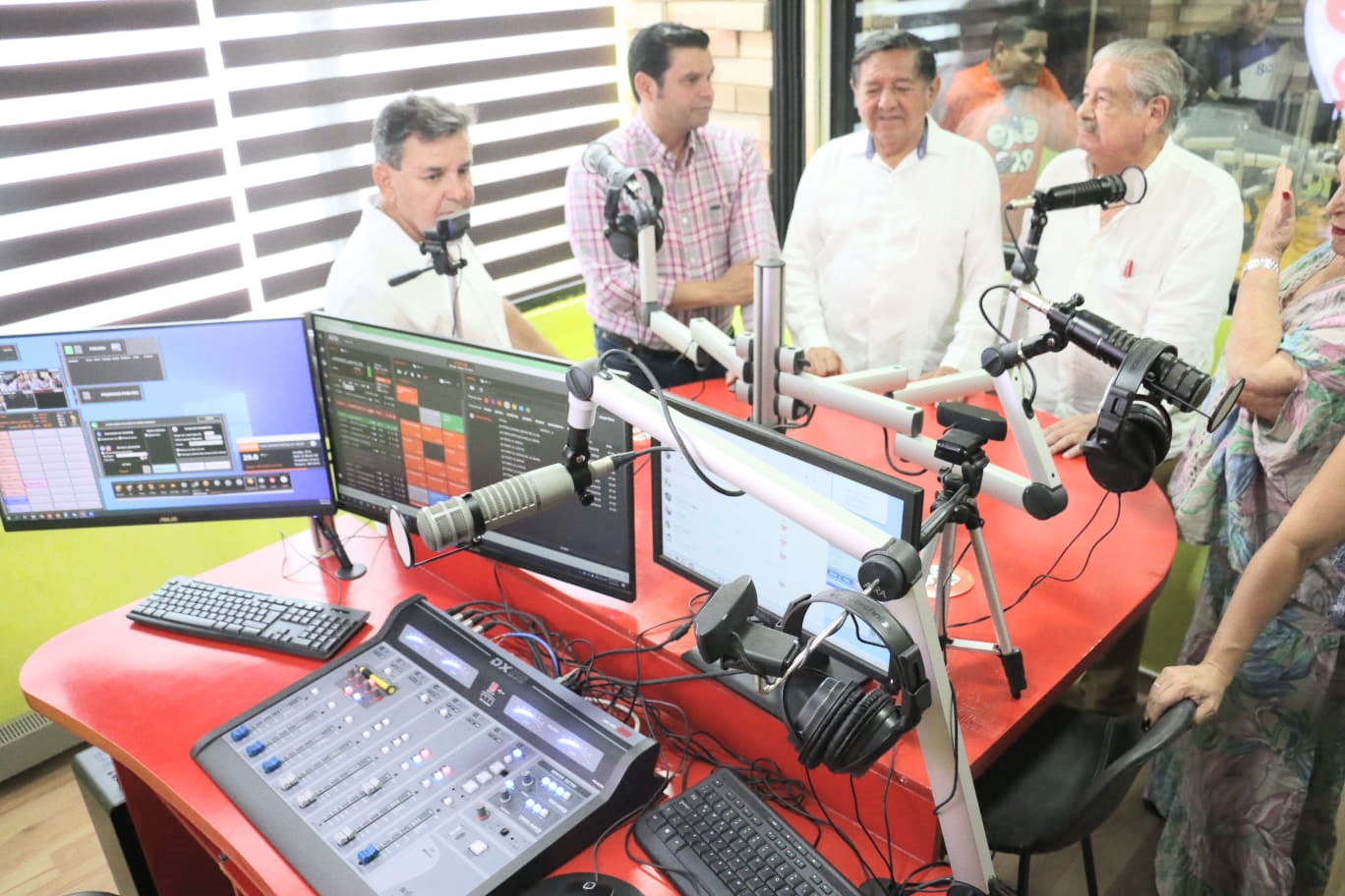 Inaugura Michel EXA 89.9 FM | Meridiano.mx