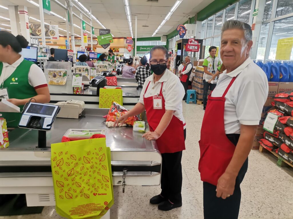 Don José y su vida dedicada a empaquetar | Meridiano.mx