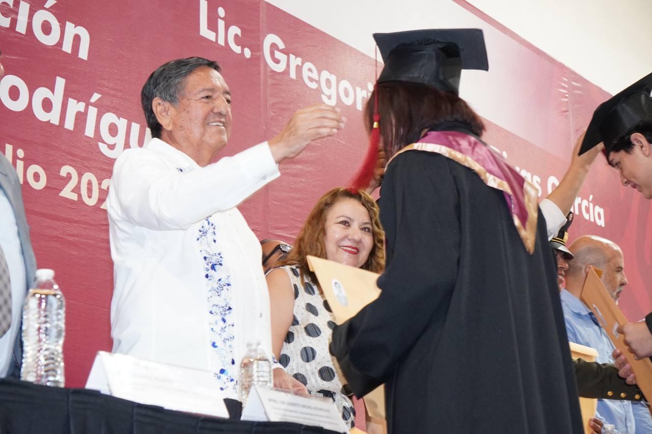 Llama Profe Michel a egresados del CBTIs 68 a continuar superándose ...