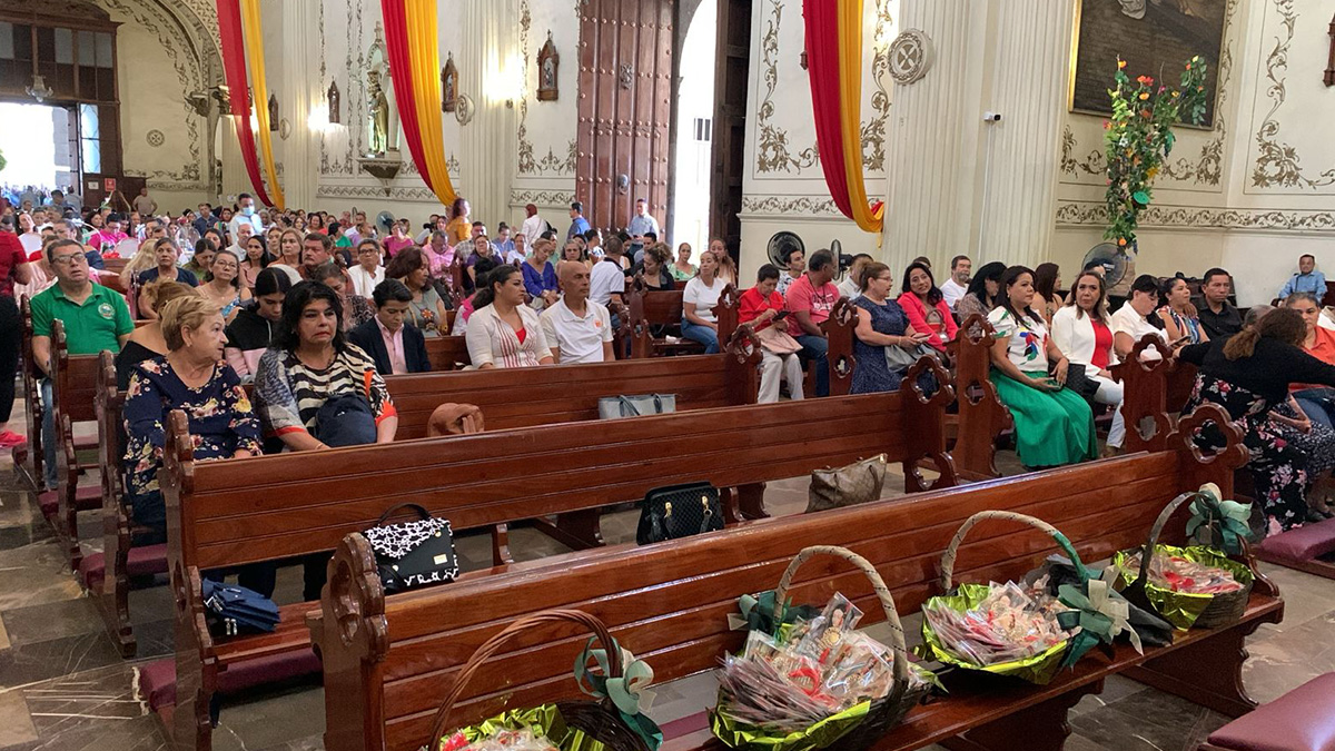 Festejan los burócratas en su día | Meridiano.mx