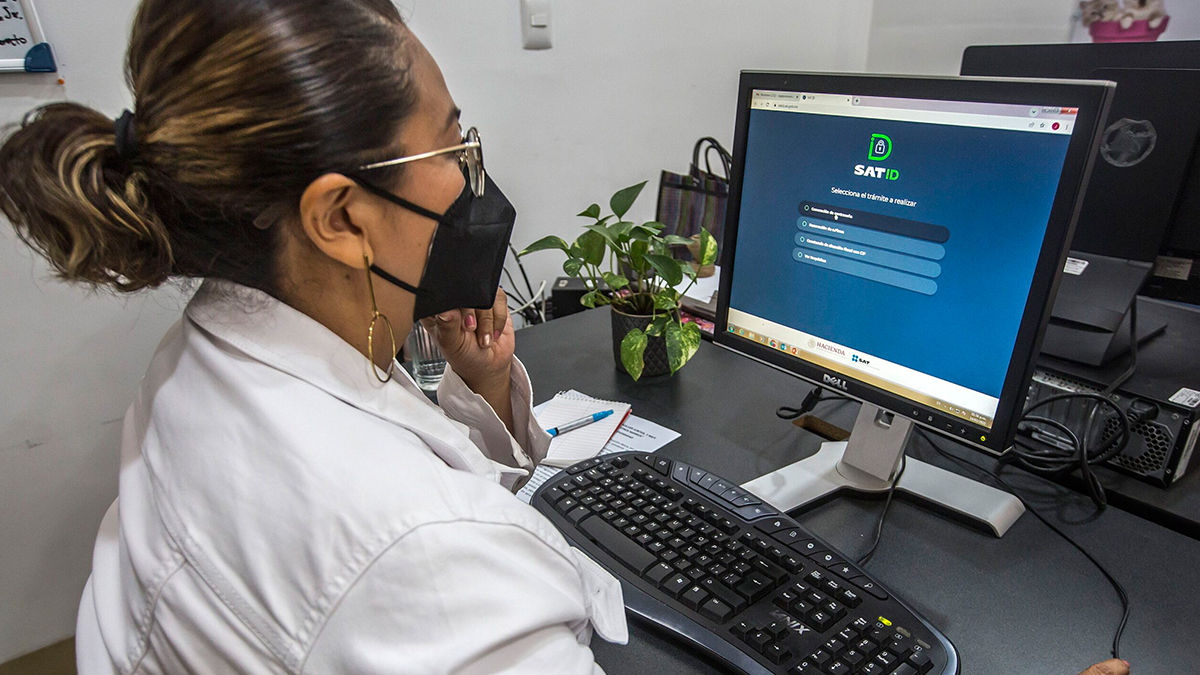 Lanza el SAT nuevo portal para trámites de contribuyentes | Meridiano.mx