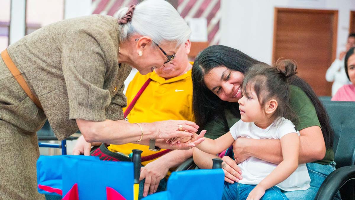 Reciben apoyos de movilidad personas con discapacidad en Tepic | Meridiano.mx