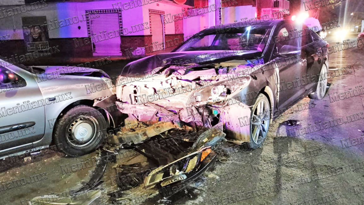 Borracho destrozó tres vehículos en Los Sauces | Meridiano.mx